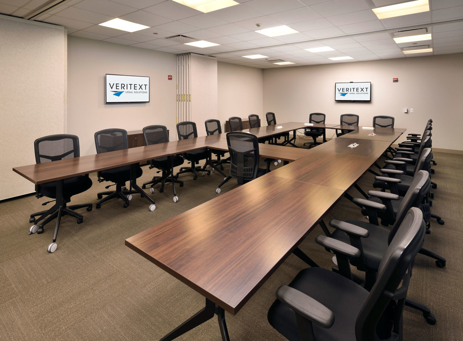 Large-Arbitration-Room-Chicago-web - Capital Reporting Company